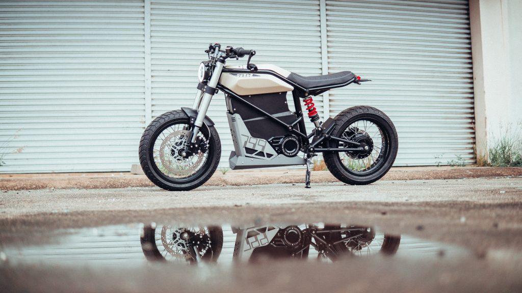 RTR Electric motorcycles - Startup presents scrambler with classic ...