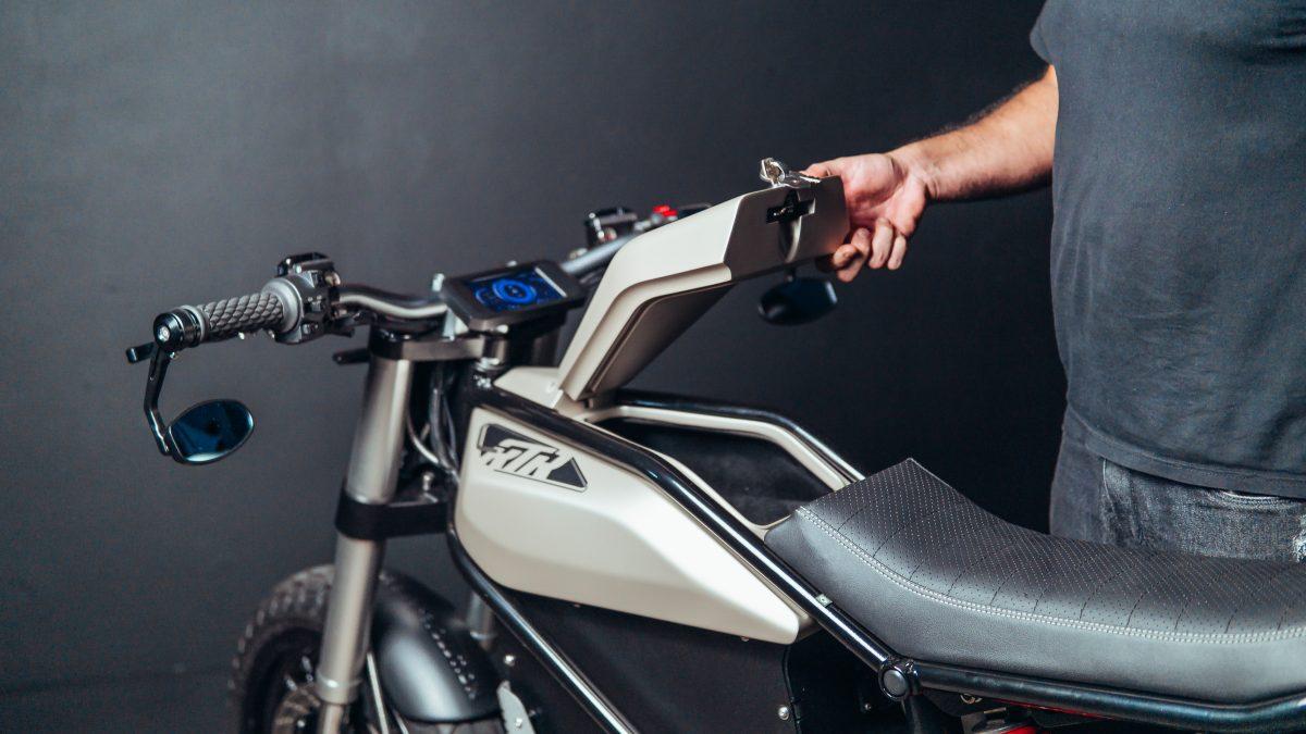 RTR Electric motorcycles - Startup presents scrambler with classic ...