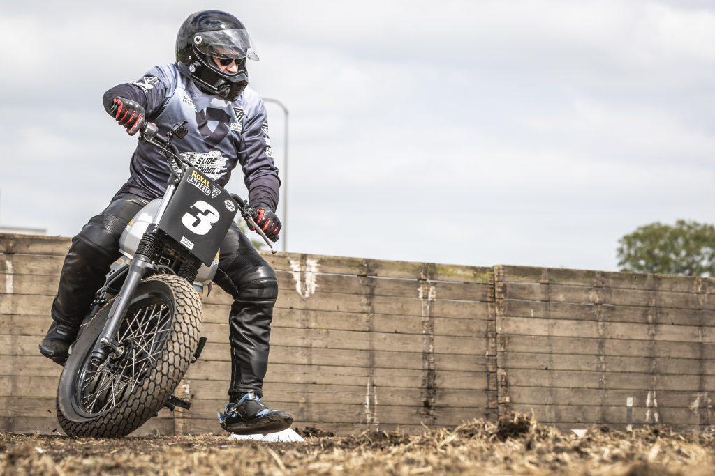 Flat Track racing - having fun on the oval track! - BikeBrewers.com