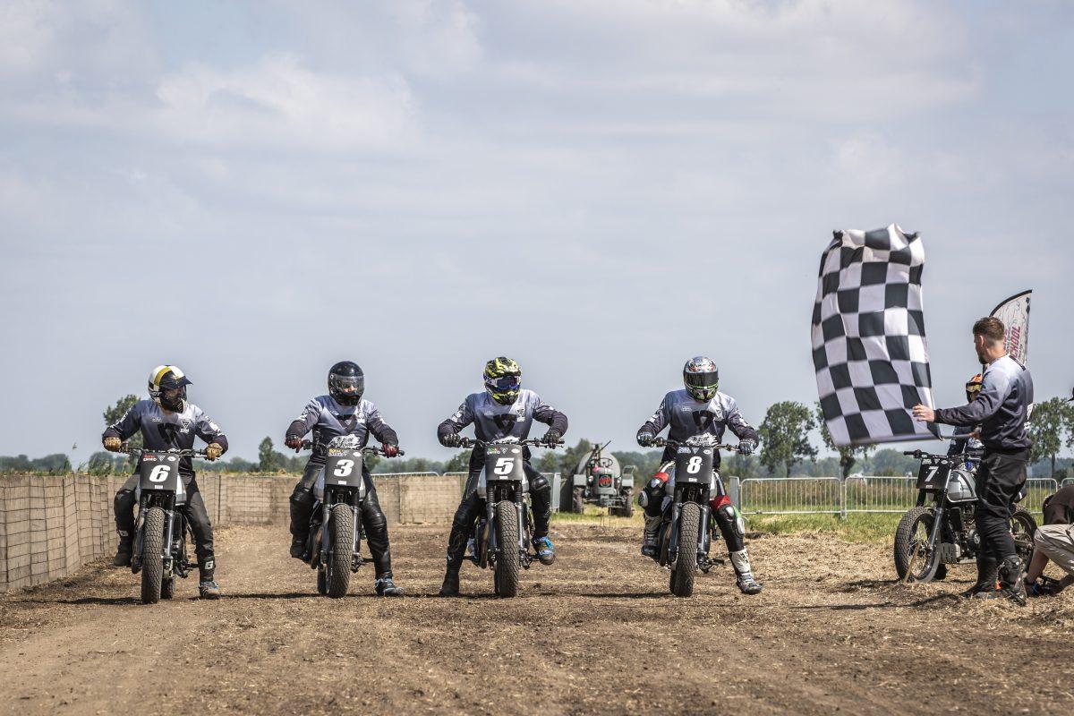 Flat Track racing - having fun on the oval track! - BikeBrewers.com