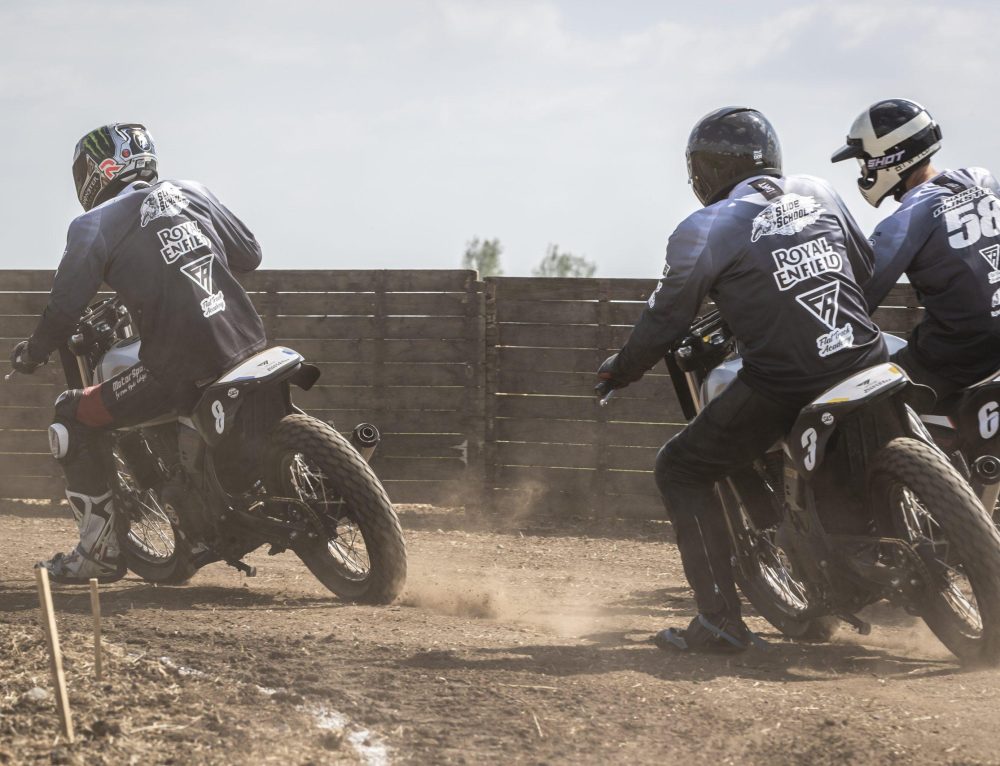 How to Lace a Motorcycle Wheel - BikeBrewers.com